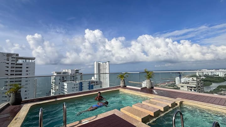 Lujo En Cartagena: 3 Hab, Jacuzzi Y Piscina - Colombia