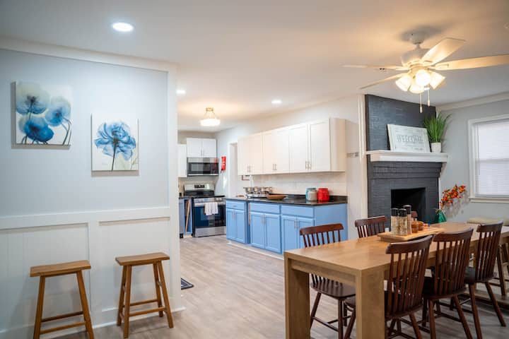 Peaceful & Stylish Home Away From Home! - Petersburg, VA