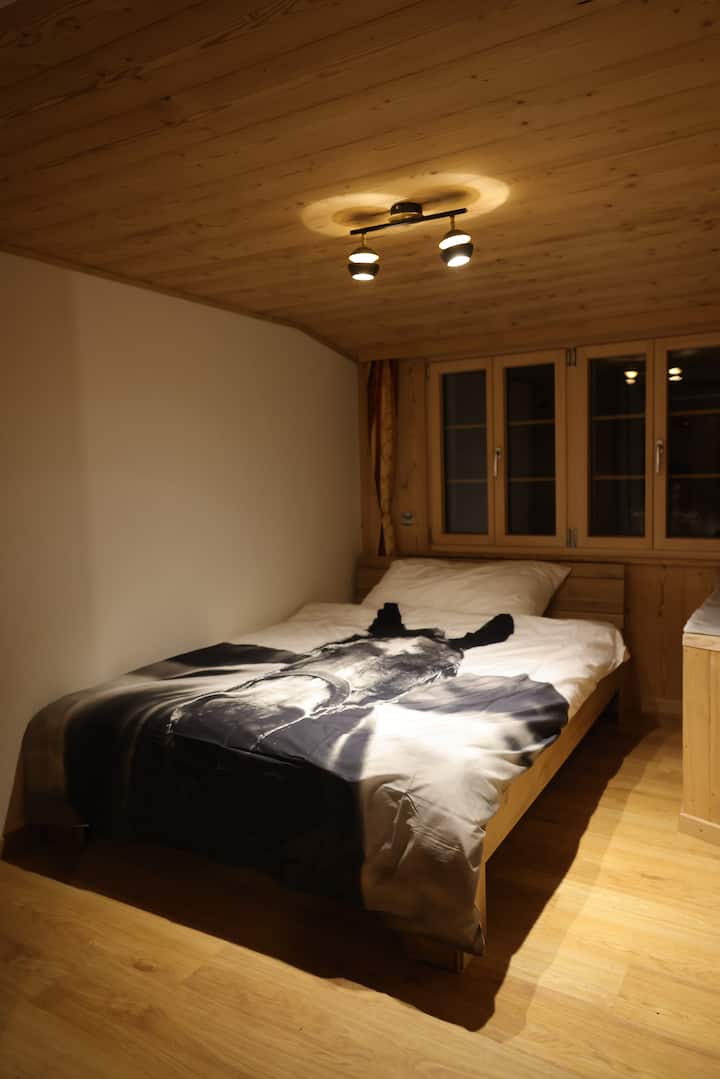 Cosy Mountain Lodge Next To The Horse Stable - Grindelwald