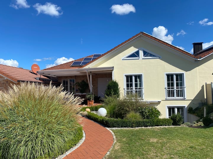 Luxushaus Zum Wohlfühlen Und Entspannen. - Sommerach