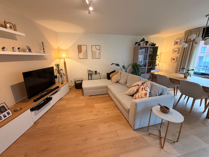 Modern Three-story Apartment In Vibrant Location - Amsterdam