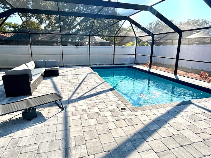 Sunlit Escape • Pool • Perfect For Big Groups - Clearwater, FL