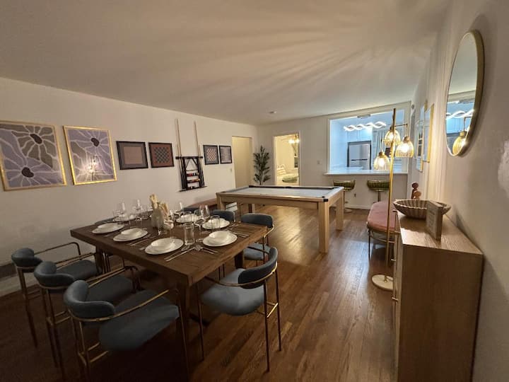 New Funhouse: Pool Table, Theater & Backyard - Nyc - Queens, NY