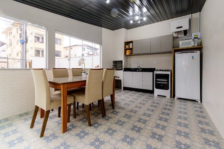 Casa Para Família Grande Ou Grupo De Amigos - 