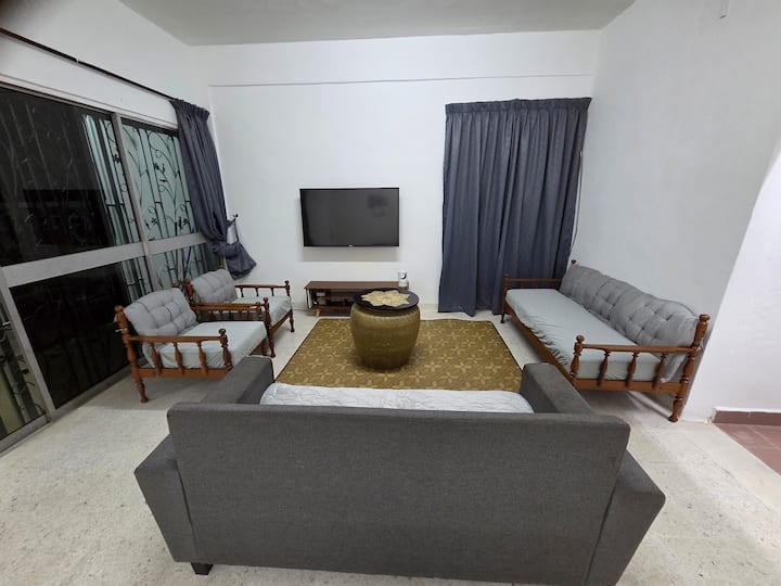 The White House @ Jonkers For 14 Pax - Malacca