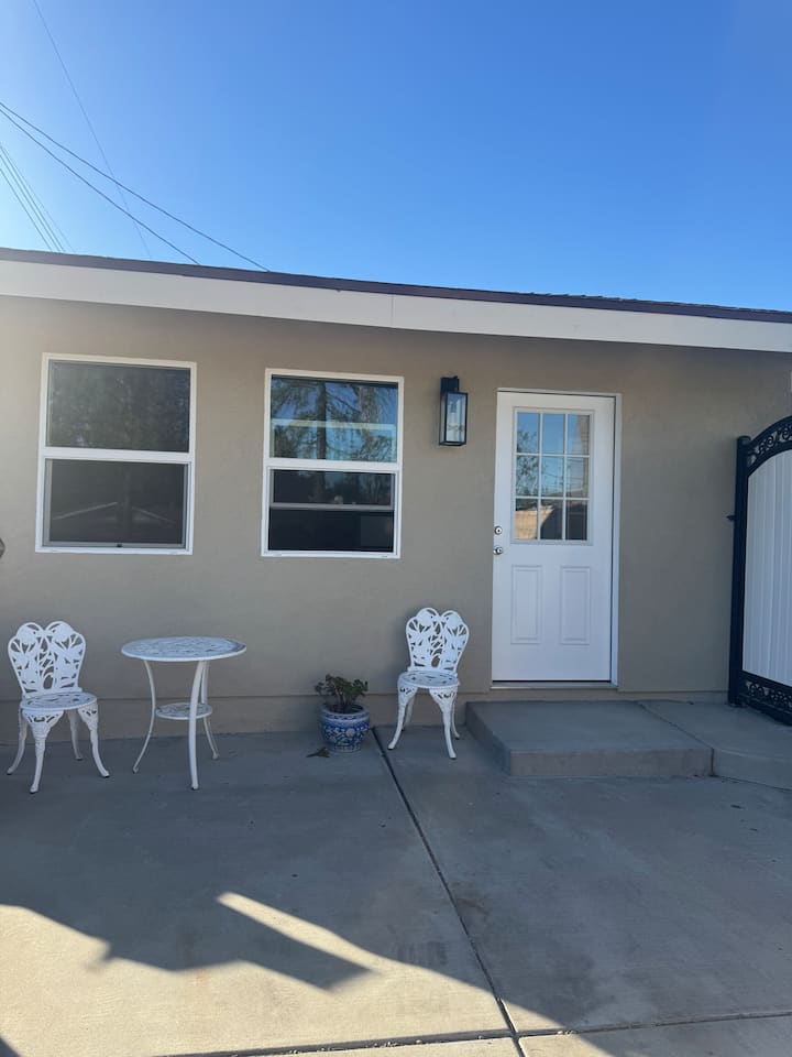 The Little Retreat - Placentia