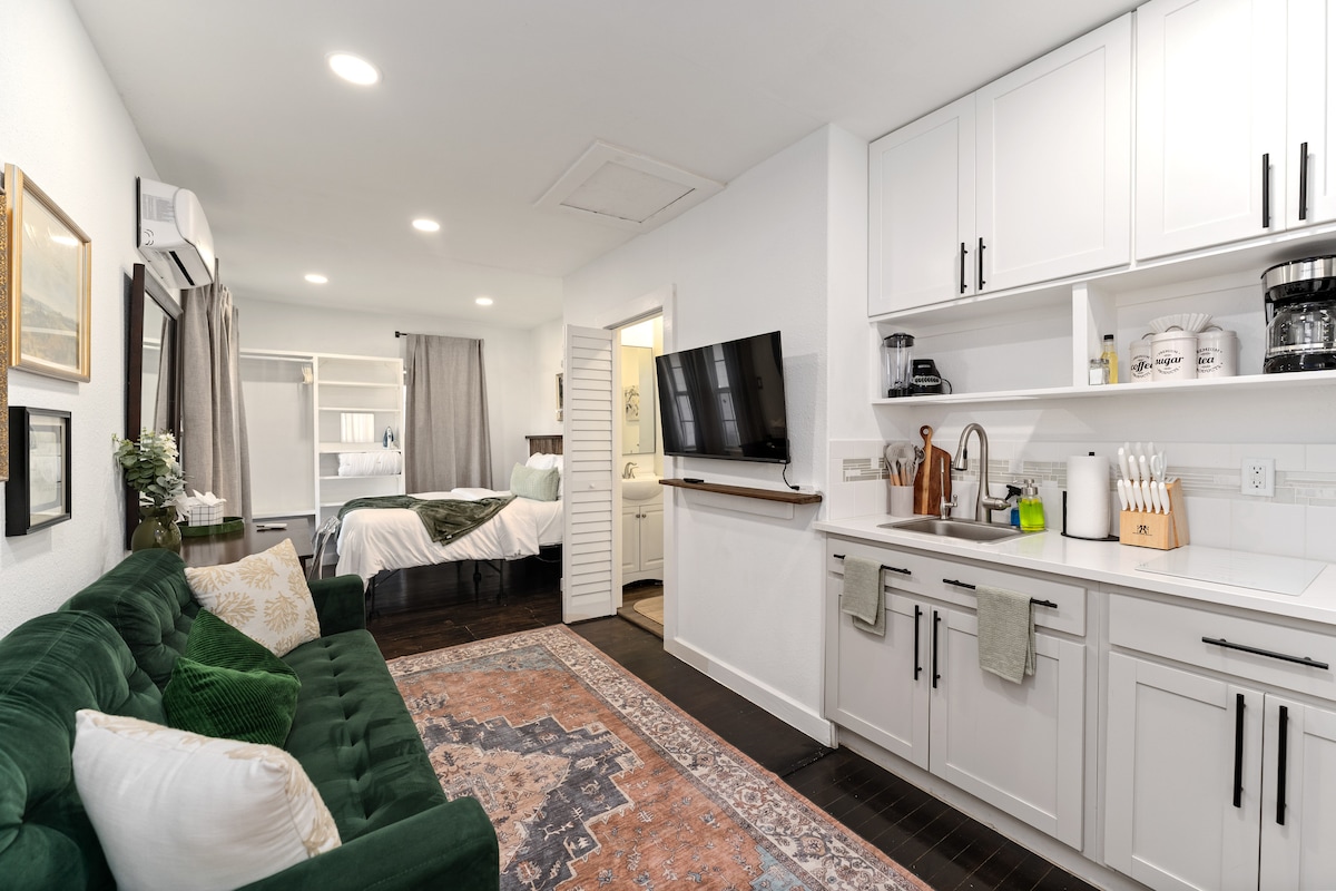 Bell Studio Nestled Nook 3 - *2 km from FIFA Fest* - Houses for Rent in ...