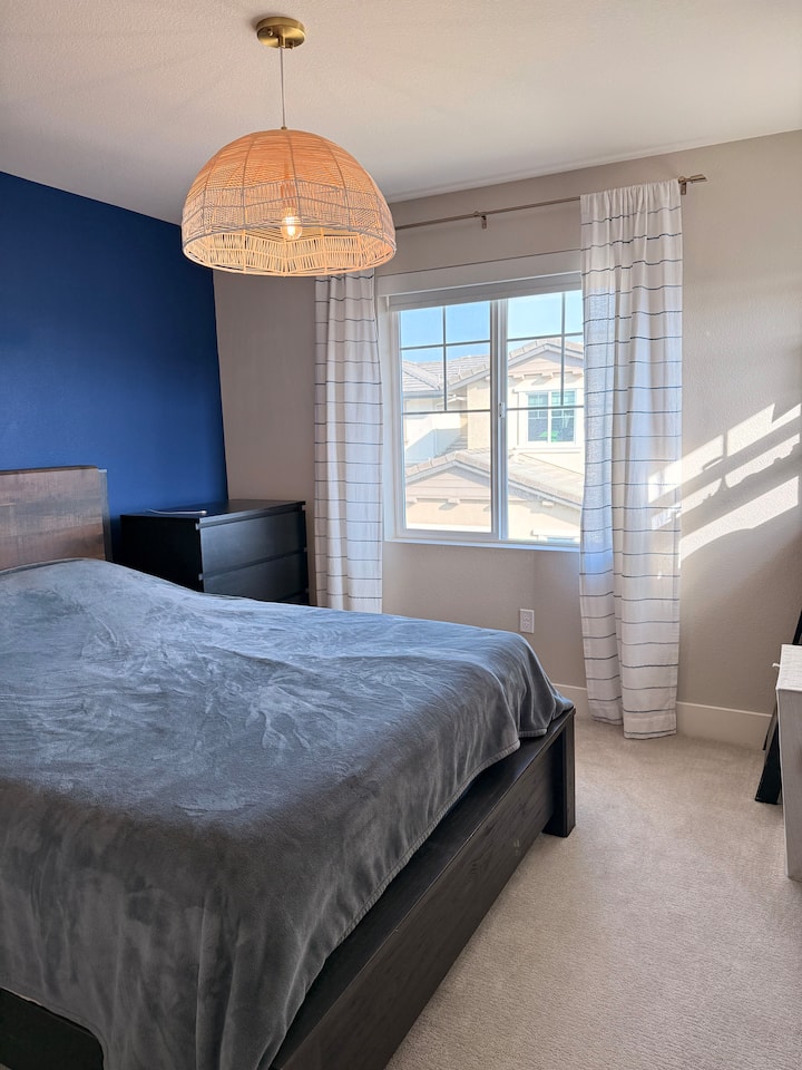 Private Room/loft In The Suburbs Of The East Bay - Danville, CA