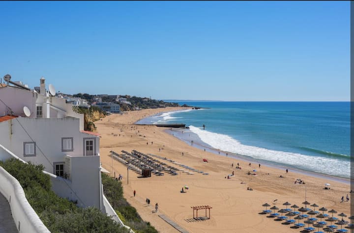 Old Town Tiny Beach Apartment - Albufeira