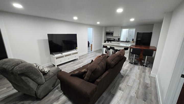 Sótano Amplio Familiar - Thornton, CO