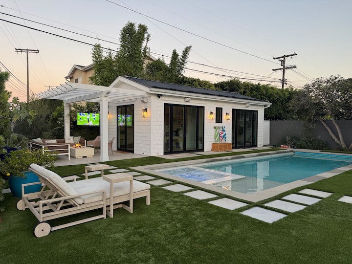 Charming Bungalow W/ Pool, Hot Tub, Fire Pit, Ac. - Santa Monica, CA