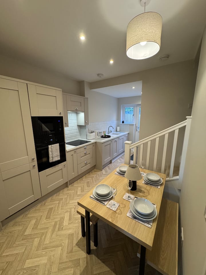 Wonderful Place- Ideal For Contractors & Families - Barnsley