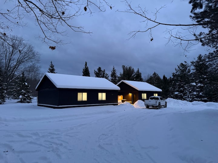Twin Cabins + Heated Game Barn - Wilderness State Park, Carp Lake