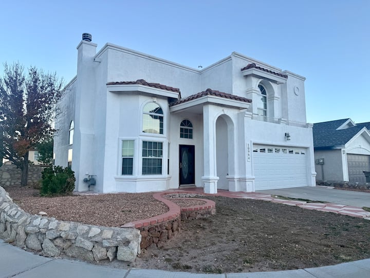 Quiet Ne Comfort Home • 3br • Near Everything - El Paso, TX