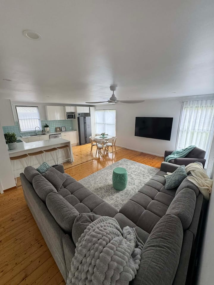 2 Off Sunshine | Culburra Beach - 100m To Beach - Culburra Beach