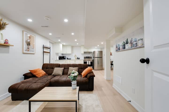 Cozy Ajax Retreat - Ajax