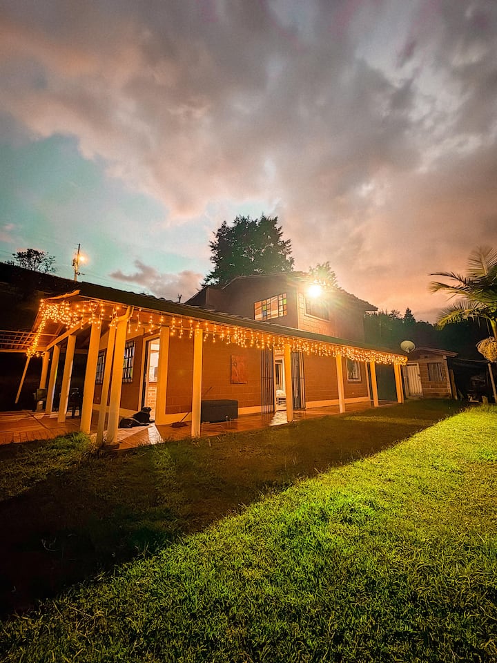 Casa Finca Aeropuerto José M. Córdoba - Rionegro