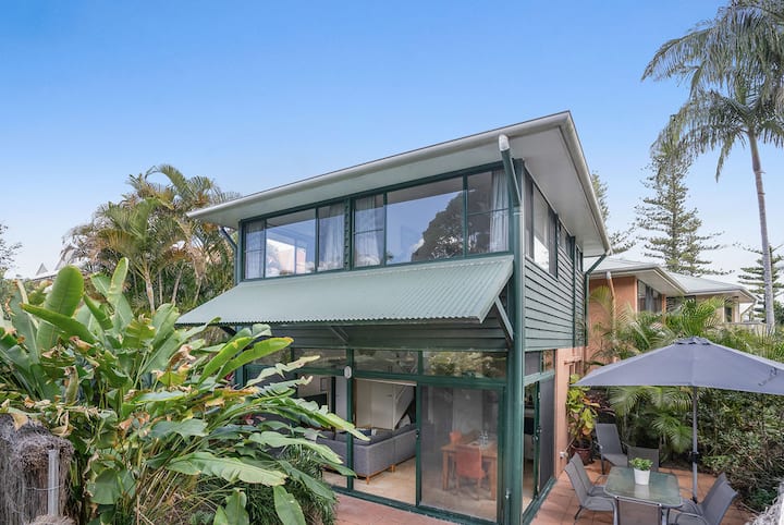 Secretgarden Villa | Tropical Retreat & Pool - Byron Bay