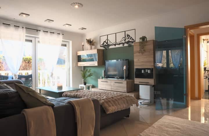 Familienwohnung Mit Whirlpool-badewanne & Balkon. - Bergheim, Germany