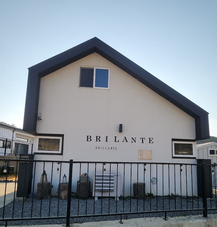 브릴란테펜션 - 문산읍