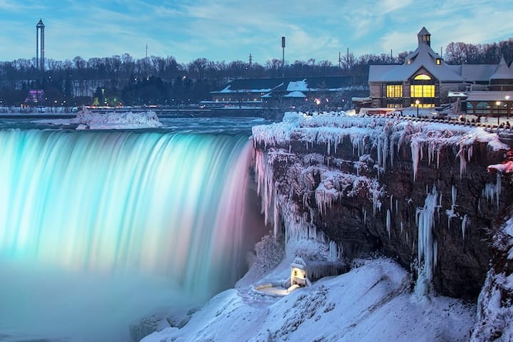 Central Location To All Major Attractions - Niagara Falls