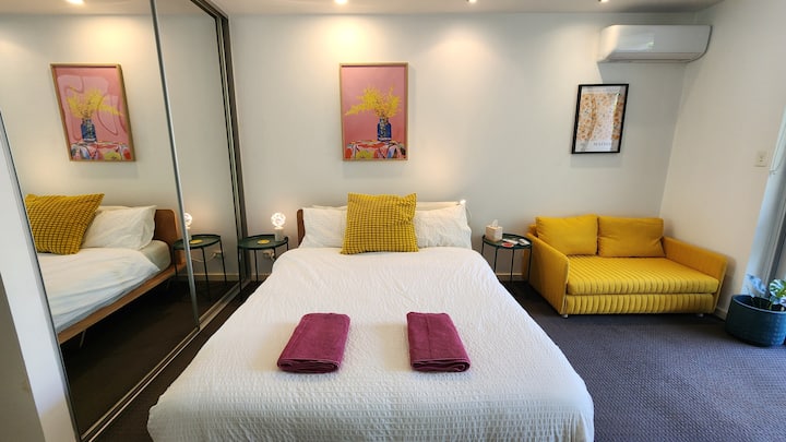 Saidie's On Wattle - Central Studio | Broadway - North Sydney