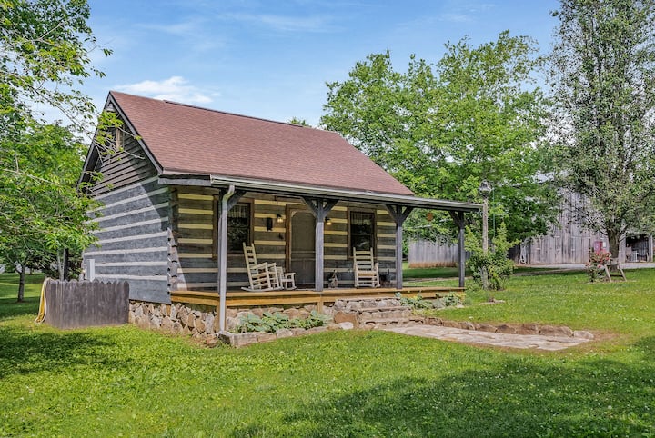 Deer's Path Cabin - McMinnville, TN