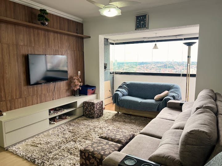 Apto Espaçoso Para Até 8 Hóspedes No Centro - Londrina