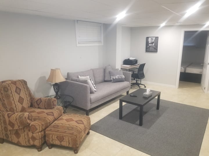 Seperate Entrance 2 Br Apartment - Sarnia