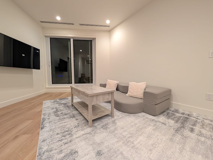 Beachside Living In Lower Mission - Kelowna