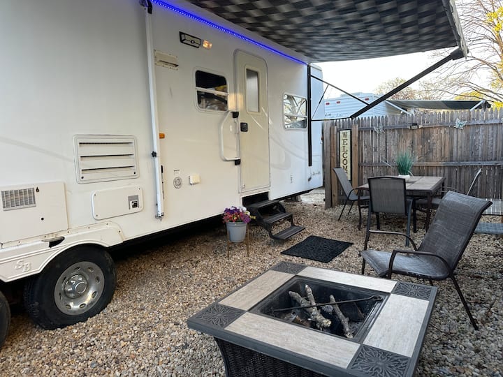 The Roamers Retreat Camper - Long Island, NY