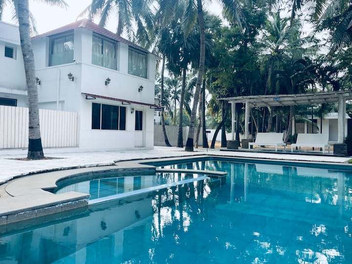 Tiffany Luxury Suite W/ Pool, Near Mahabalipuram - Mahabalipuram