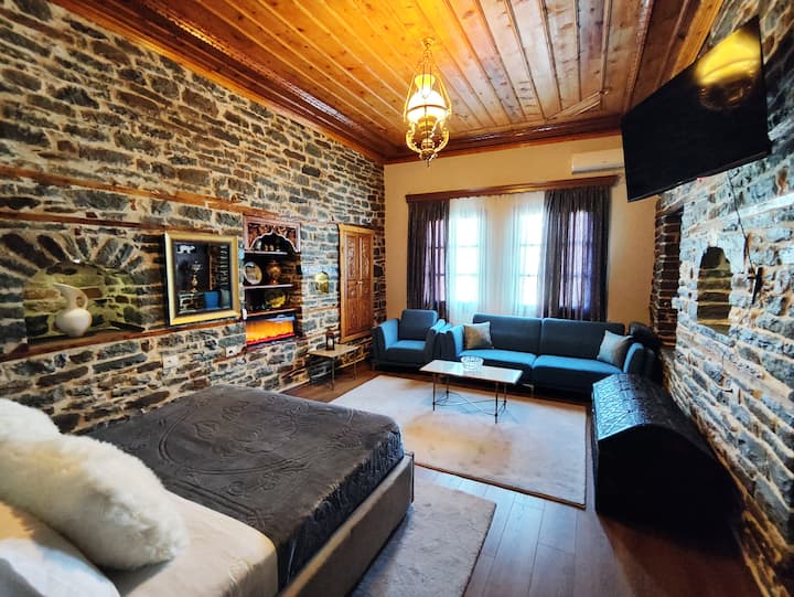 Stone Villa In The Old Town With Free Parking - Argirocastro