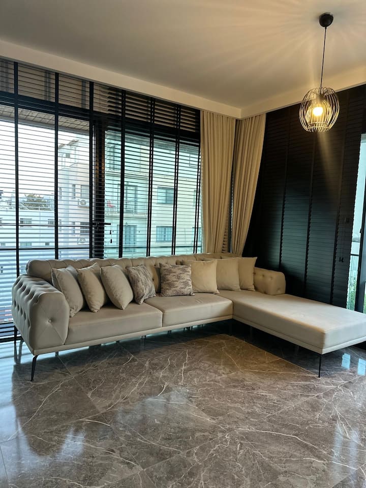 1+1 Kıbrıs’ın Kalbi Girne Merkez’de Lüks Residance - Girne