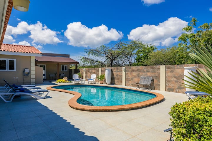 Moko Nest • 5-bed Luxury Pool Villa By Bocobay - Aruba