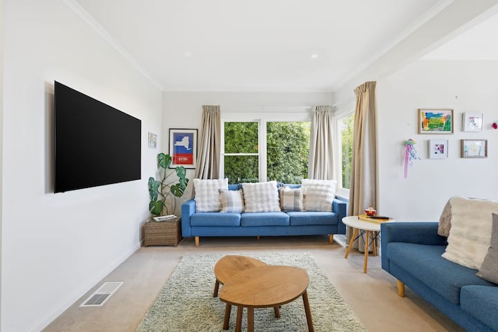 Taroona Family Escape - Breathtaking Water Views - Hobart