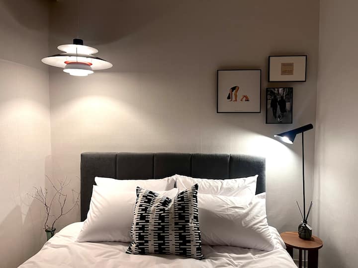 Hongdae Arex Dmc역도보5분 - Seoul