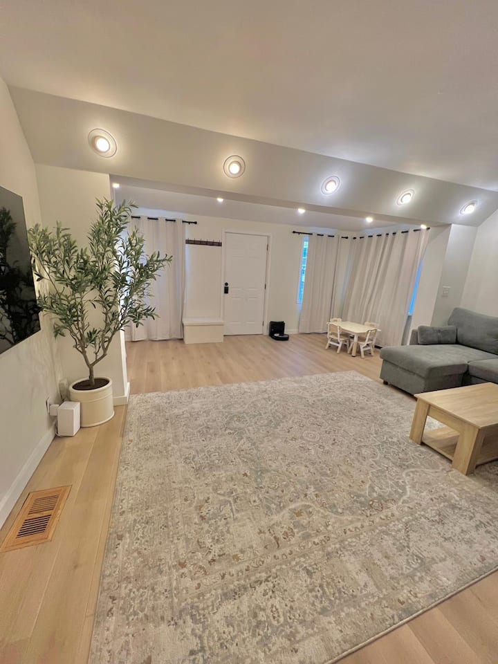 Spacious 2br Apt -15 Minutes To Jfk Ny! - Garden City, NY