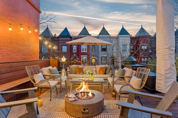 Central Upscale Dc Row Home W/ Parking & Fire Pit - Washington, D.C.