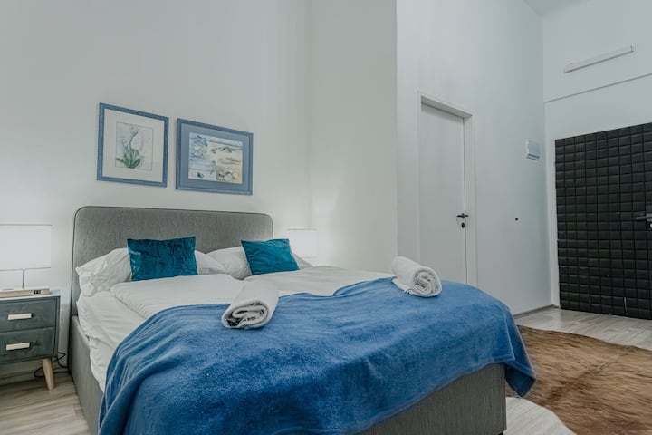 Elegant Double Room | Mariahilfer - Viena