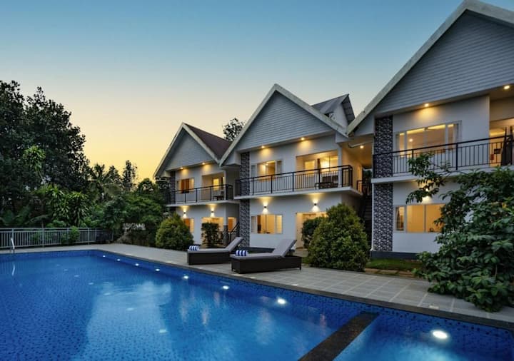 18br Ultraluxestay W Pvt Pool Munnar By Homeyhuts - Munnar