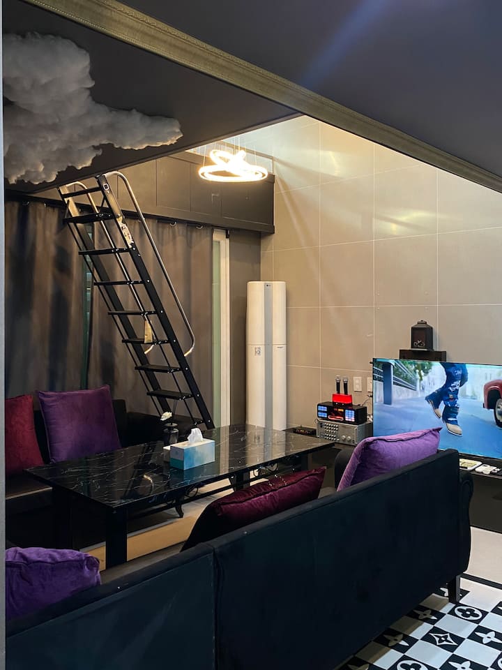 [New]오픈특가/10인 파티룸/자쿠지/야외바베큐/노래방기계/상무지구 6분/운천역 5분/ - Gwangju