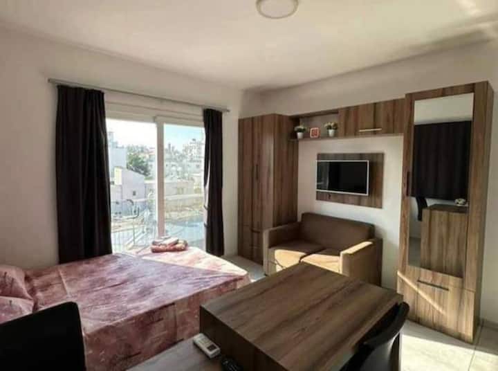 Уютная студия в спокойном районе в центре города - Famagusta