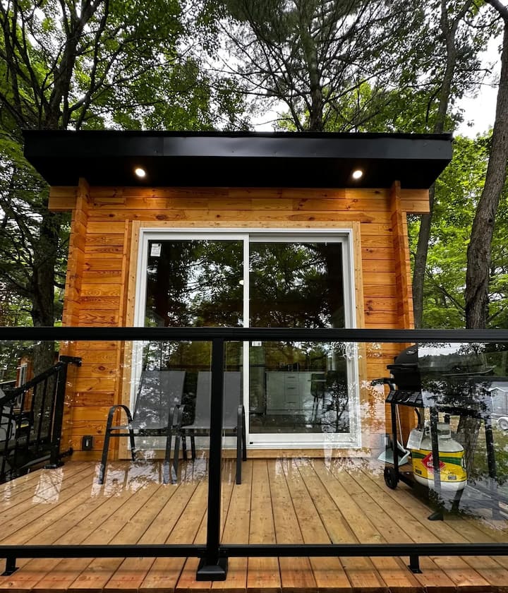 1 Bedroom Cabin Number 1 (M. Lake) - Parry Sound