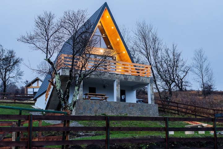 Art A Cabin - Valea Doftanei