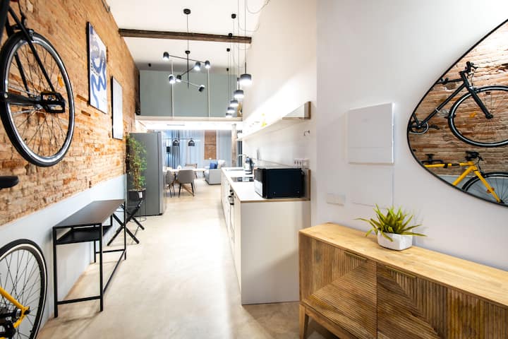 Cozy Charming Spacious Flat Old Town - La Barceloneta