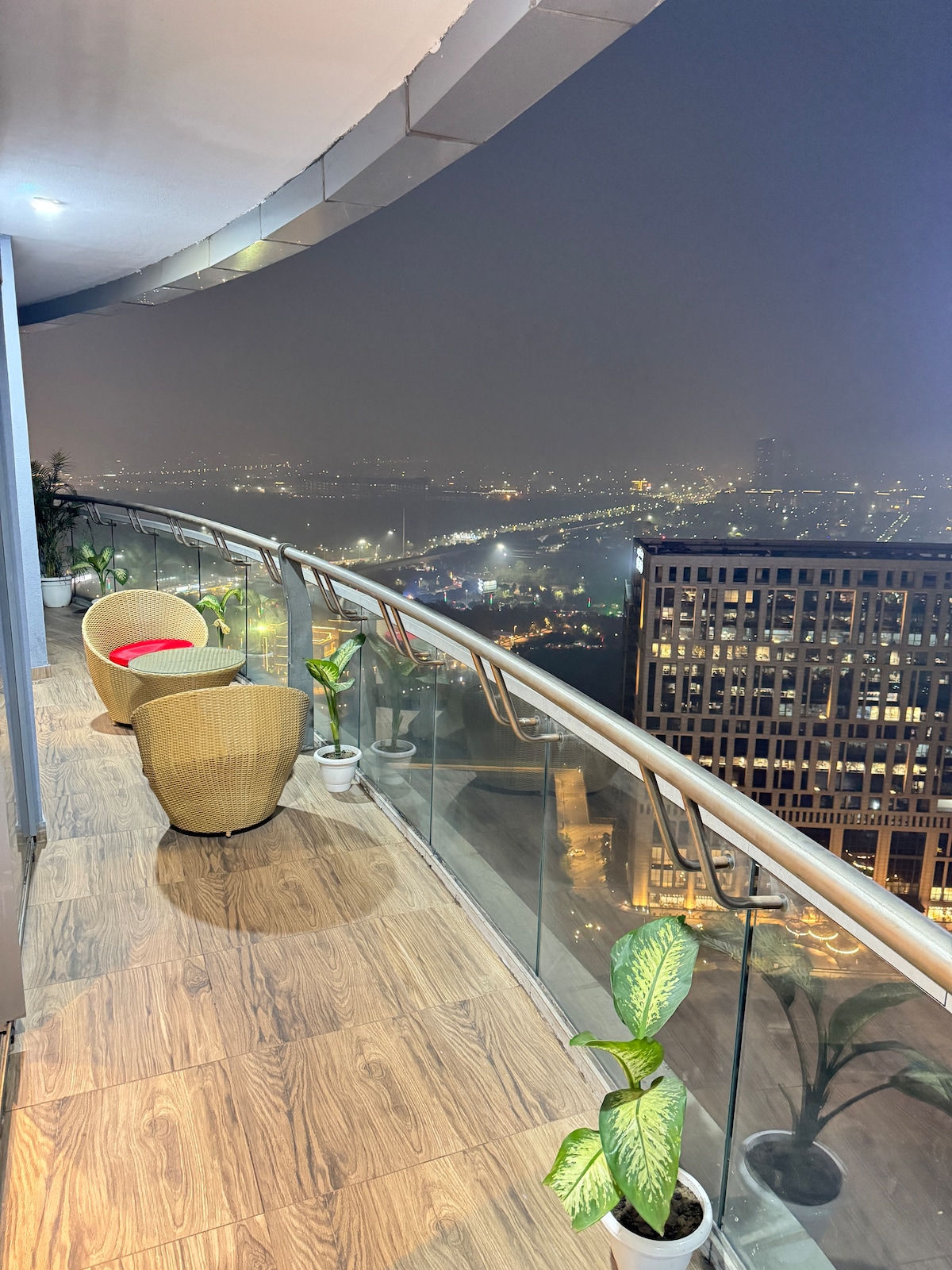 Piso 36 2 BHK Supernova - Departamentos en renta en Noida, Uttar ...