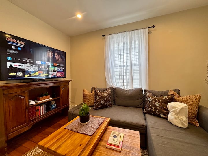 Fully Equipped W/ Parking Near Nyc & Ewr - Newark, NJ