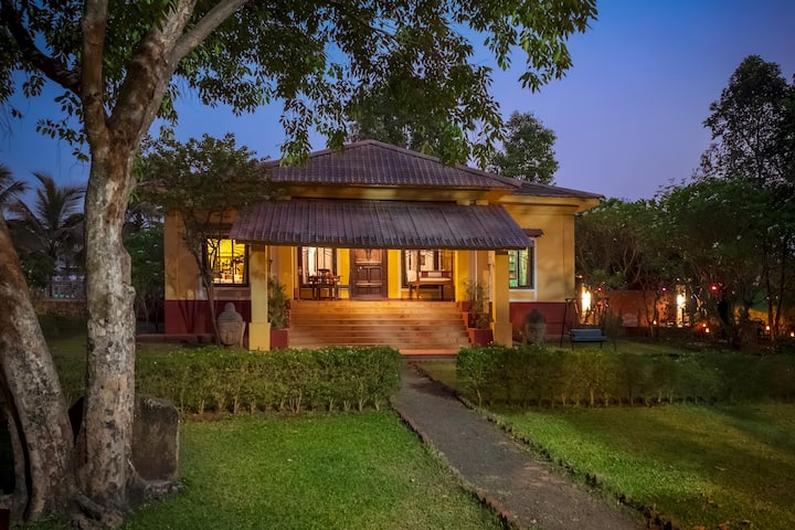 2br Lakeside Vintage Estate W/lawn@ Karjat - Karjat