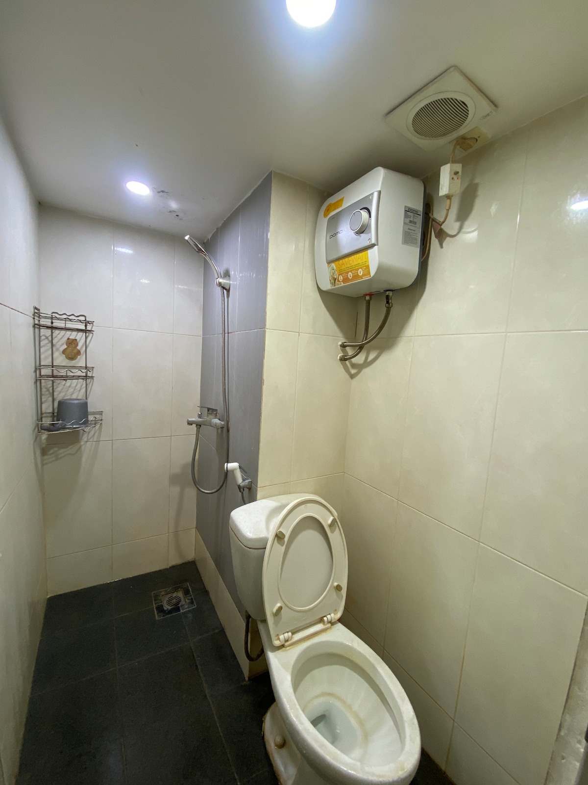 Studio 24 superior wifi Netflix - Apartments for Rent in Coblong, West ...